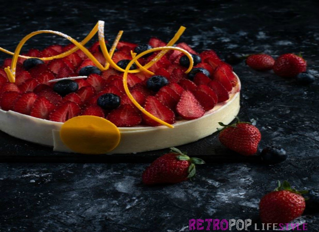 Very Berry Strawberry Feast at Cinnamon - Retropoplifestyle