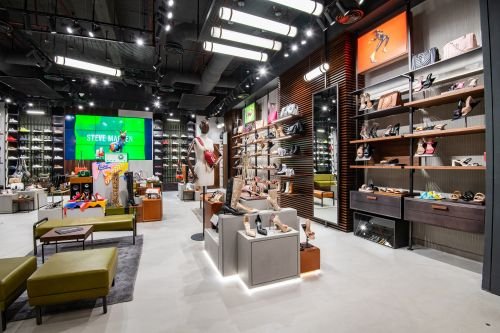 Steve Madden launches their first concept Store in DLF Promenade ...