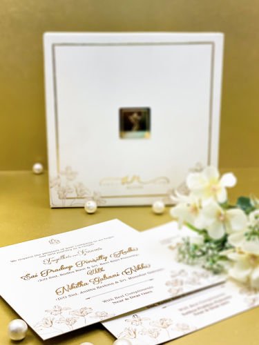 IZZHAAR has designed the beautiful wedding invitation cards of Actors ...