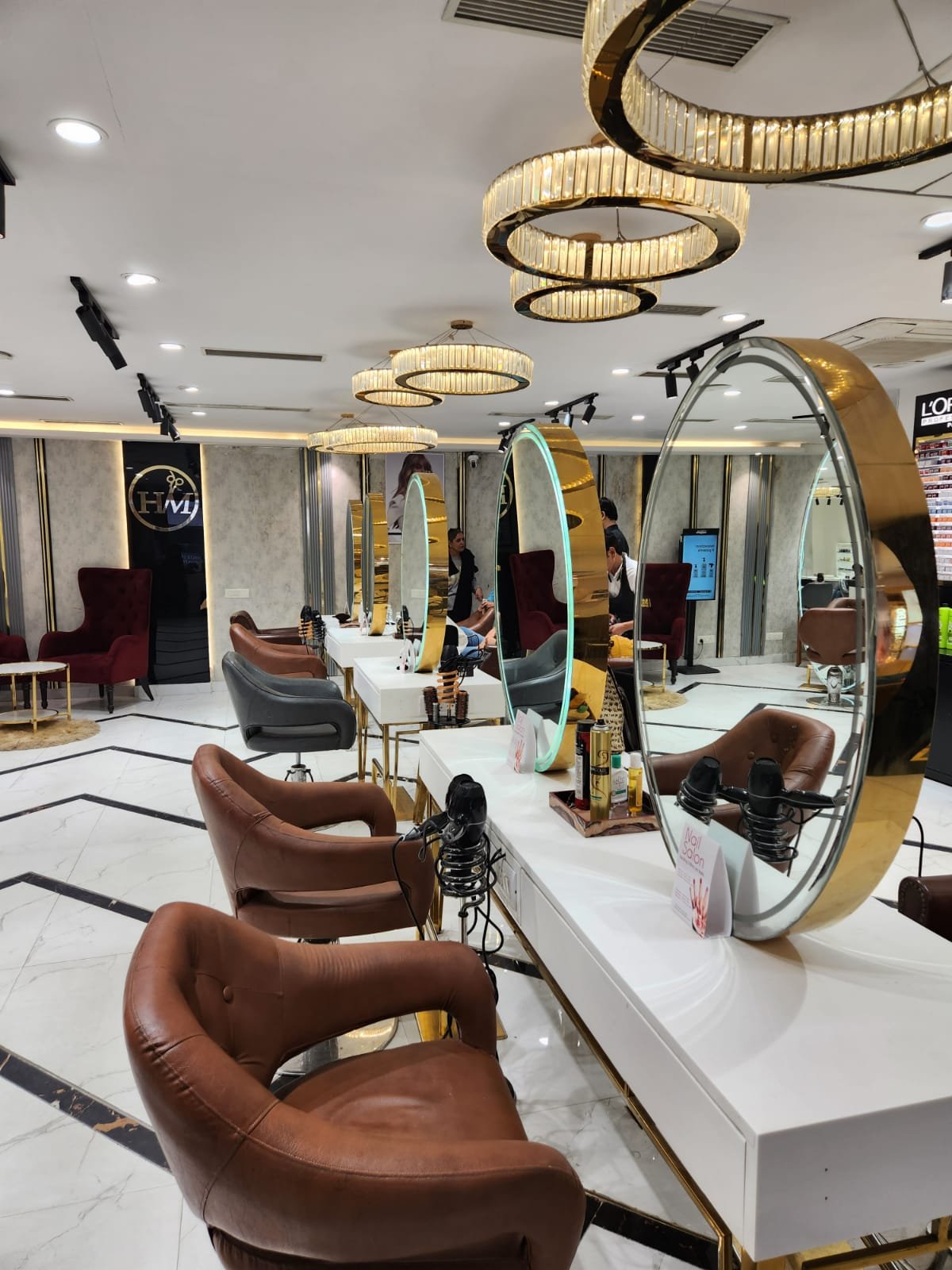 Hair Masters Luxury Salon and Tips for celebrity makeup hacks ...