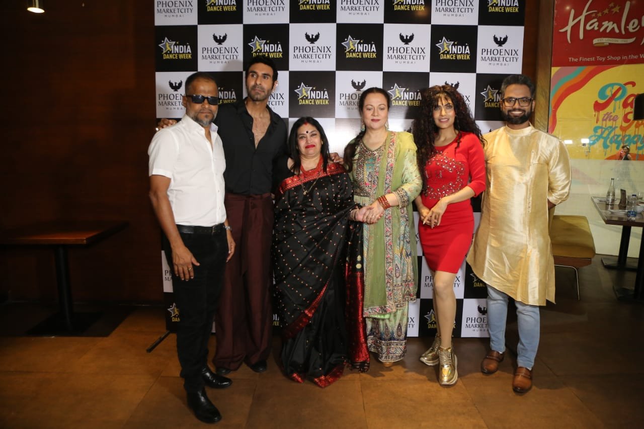 Mandakini Inaugurates Sandip Soparrkar's India Dance Week Season 7 ...
