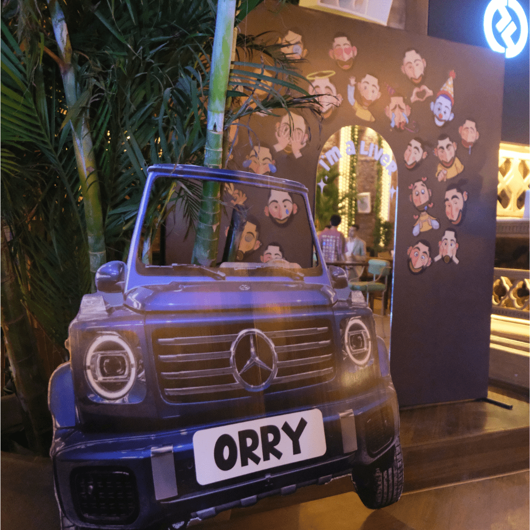 Orry Takes the Spotlight - Retropoplifestyle